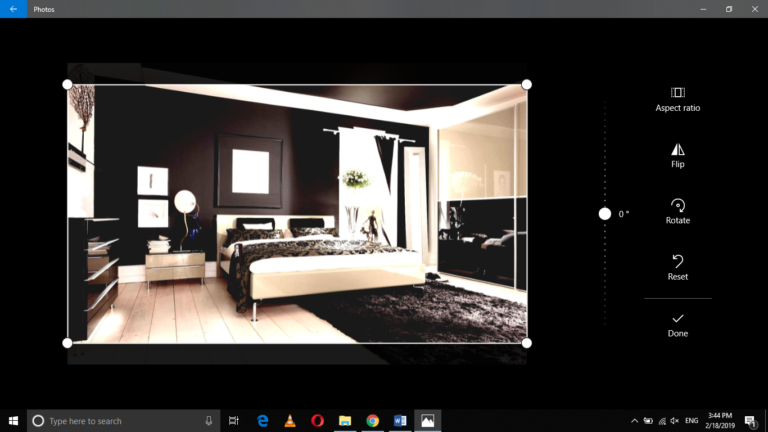 How to Edit Photos to Fit your Display in Windows 10